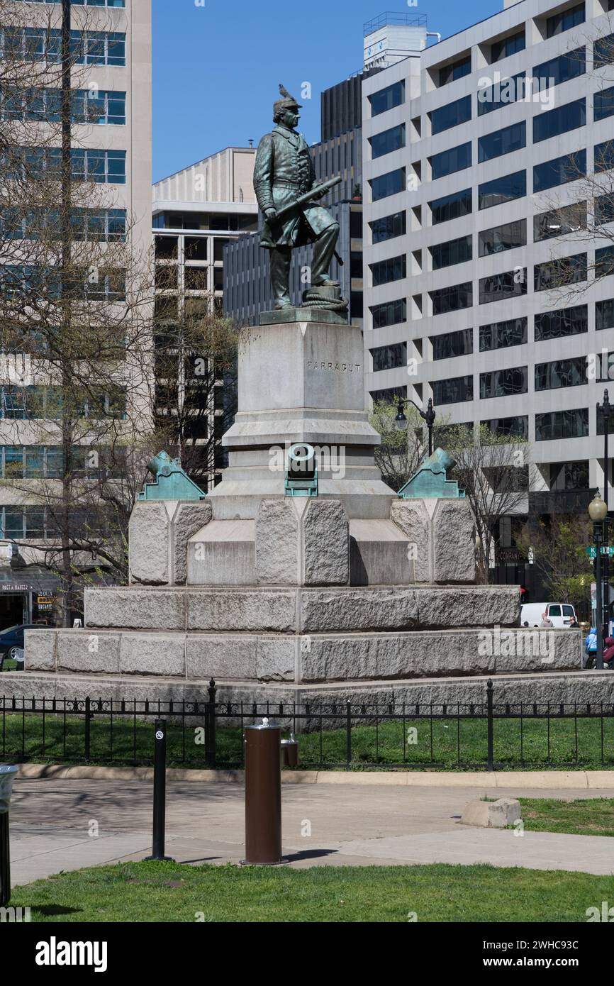 Farragut Square, Washington, D.C. Statue to Admiral David Farragut in ...