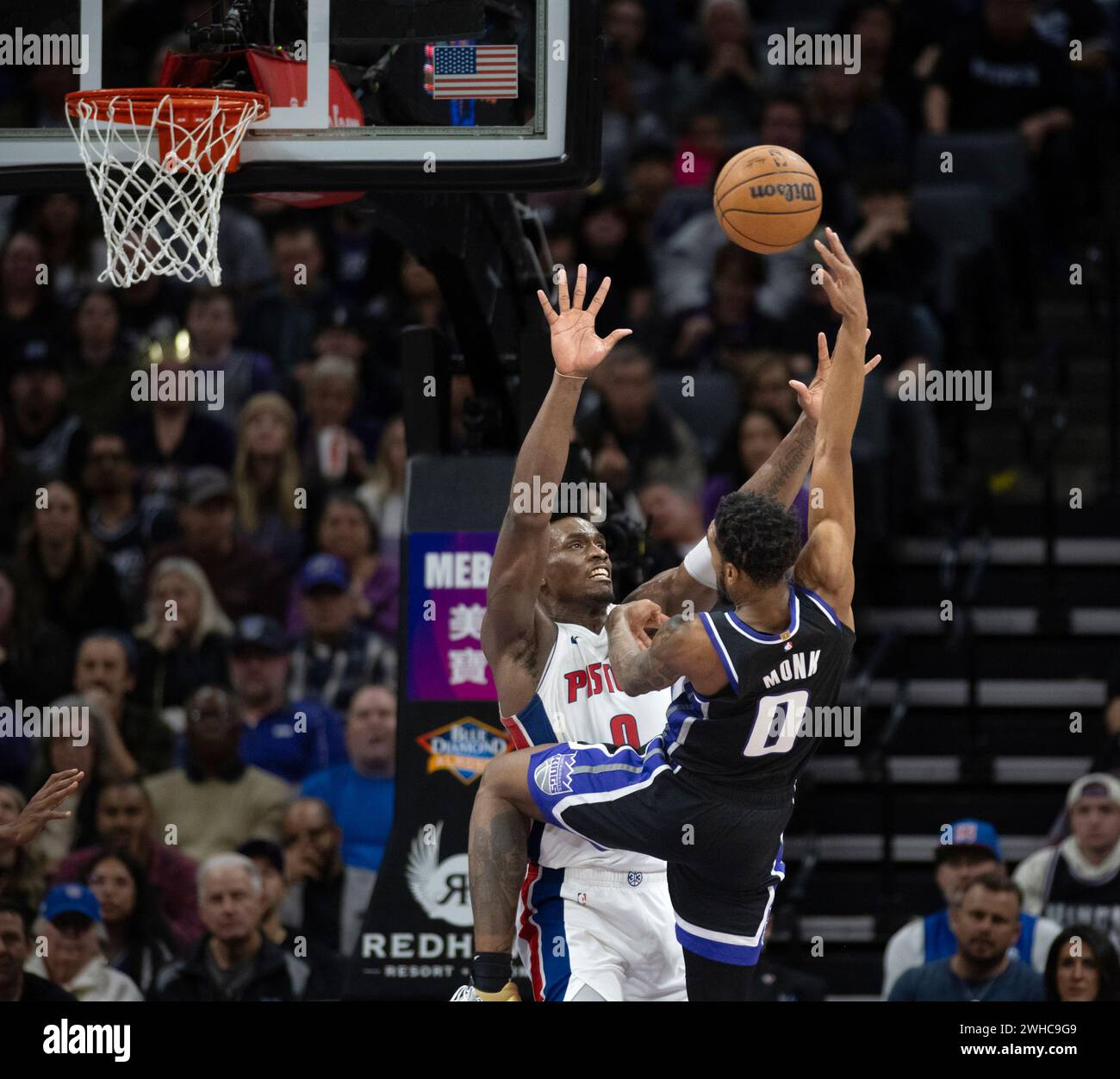 Detroit Pistons center Jalen Duren (0) defends Sacramento Kings guard ...