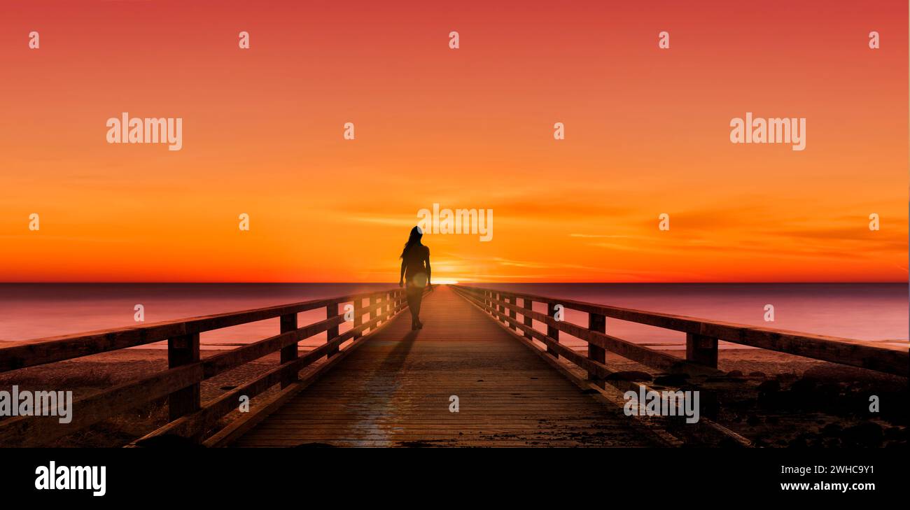 Woman jetty silhouette hi-res stock photography and images - Alamy