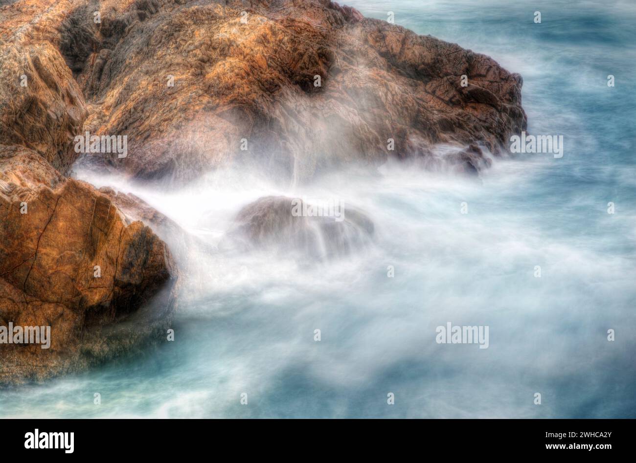 Fog rocks splash hi-res stock photography and images - Alamy