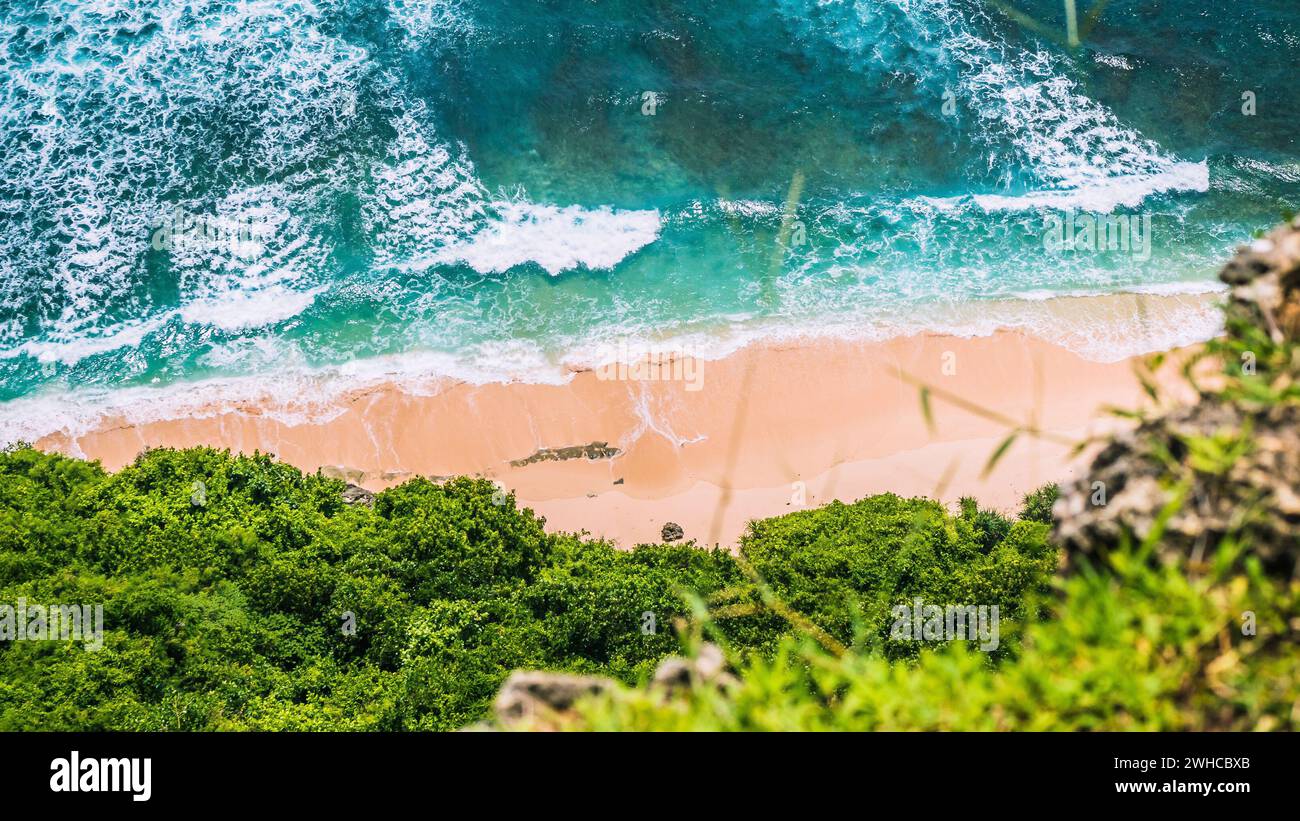 White sandy beach surrounded jungle hi-res stock photography and images ...