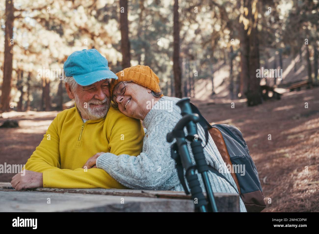 Mature couple woman hugging hi-res stock photography and images - Alamy