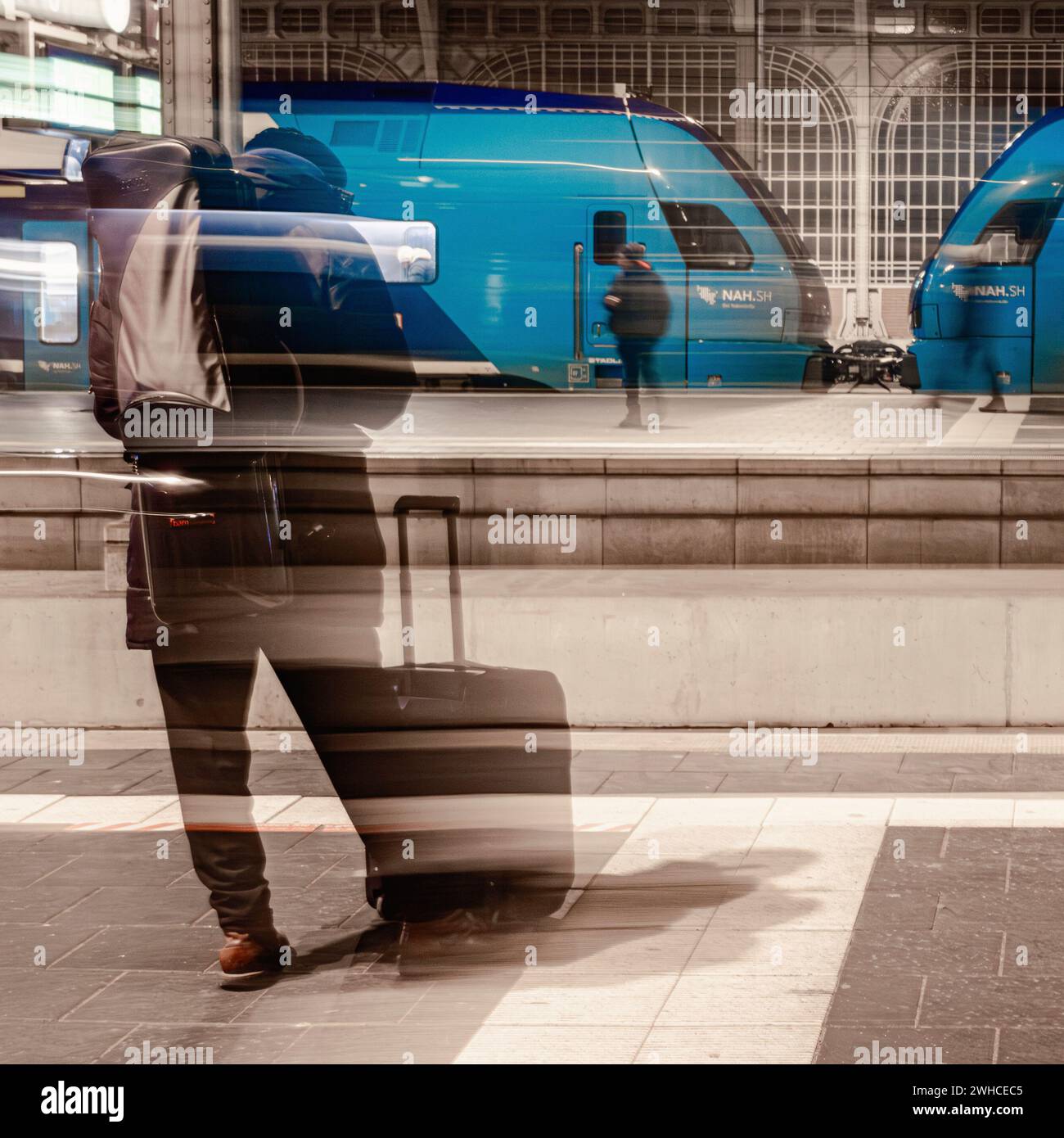 Passengers on rail track hi-res stock photography and images - Alamy
