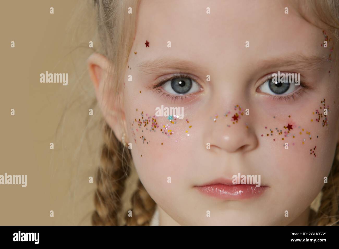 Blonde girl with blue eyes hi-res stock photography and images - Alamy