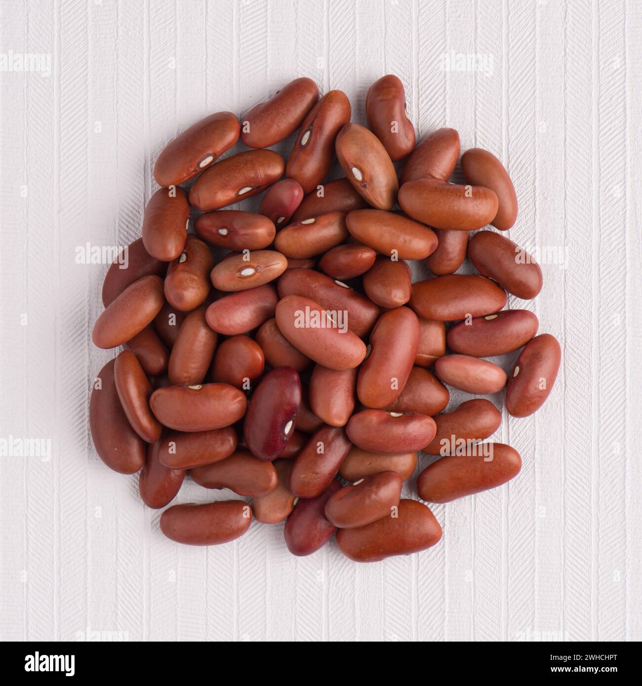 Circle of red beans Stock Photo - Alamy