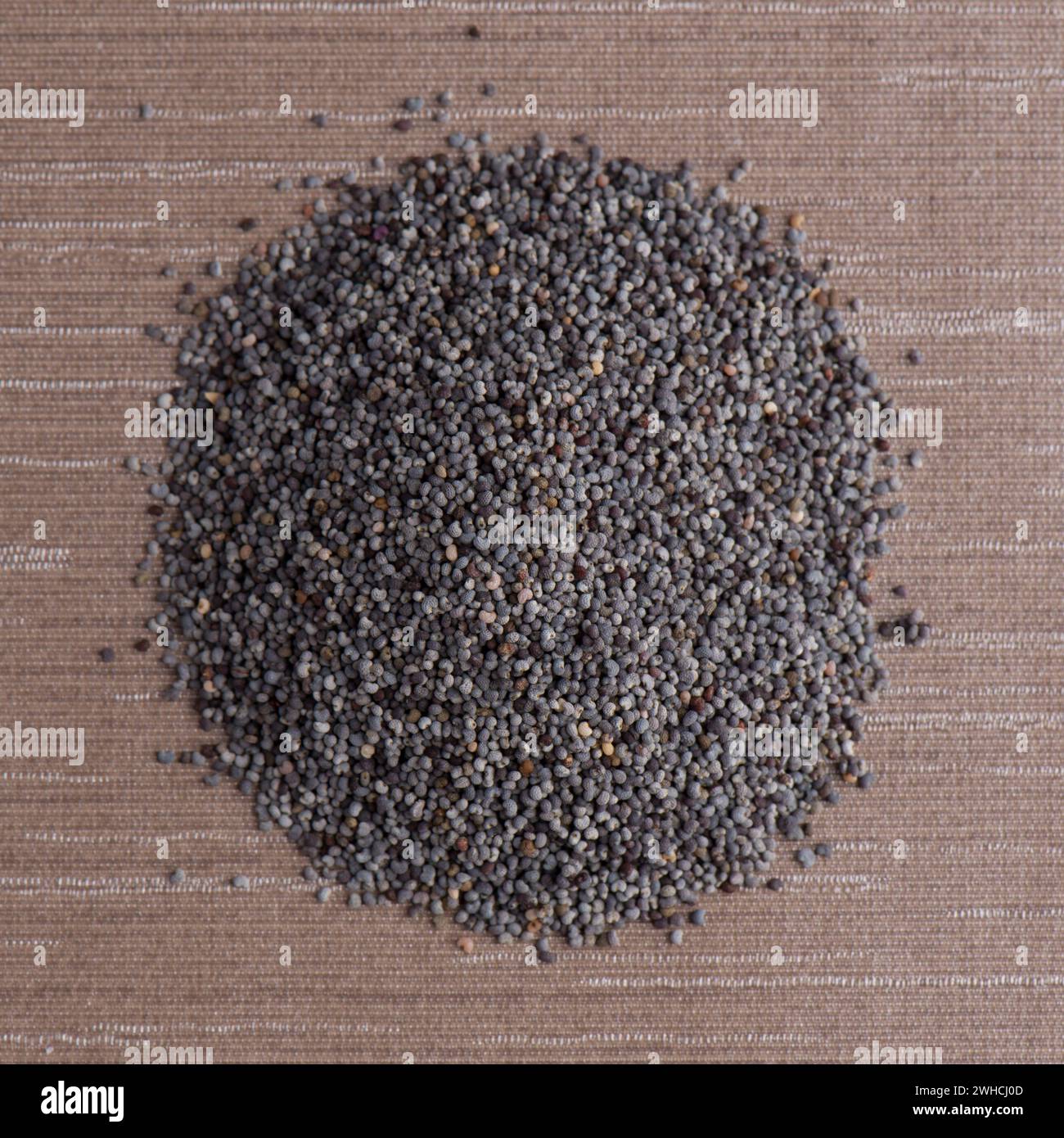 Circle of poppy seeds Stock Photo - Alamy