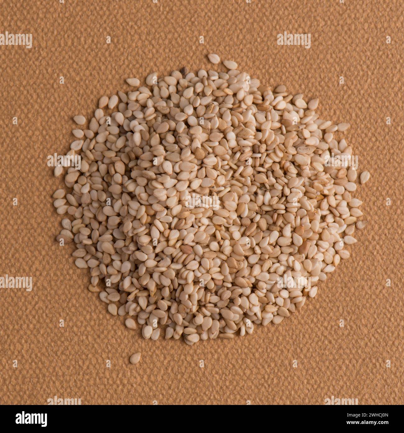 Circle of sesame seeds Stock Photo - Alamy