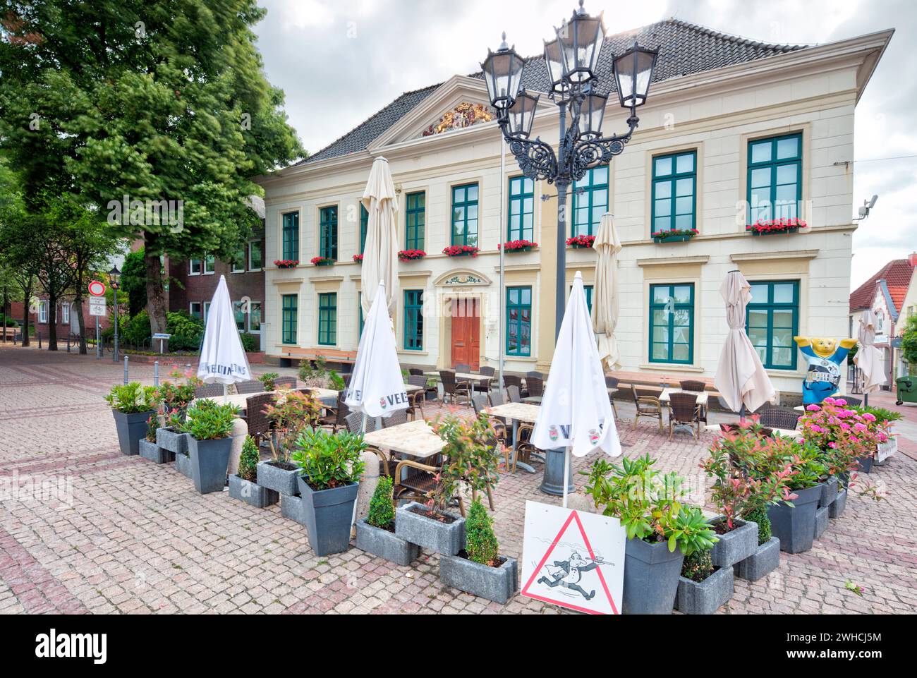 Town hall, market, house facade, facade, town view, architecture, Esens ...