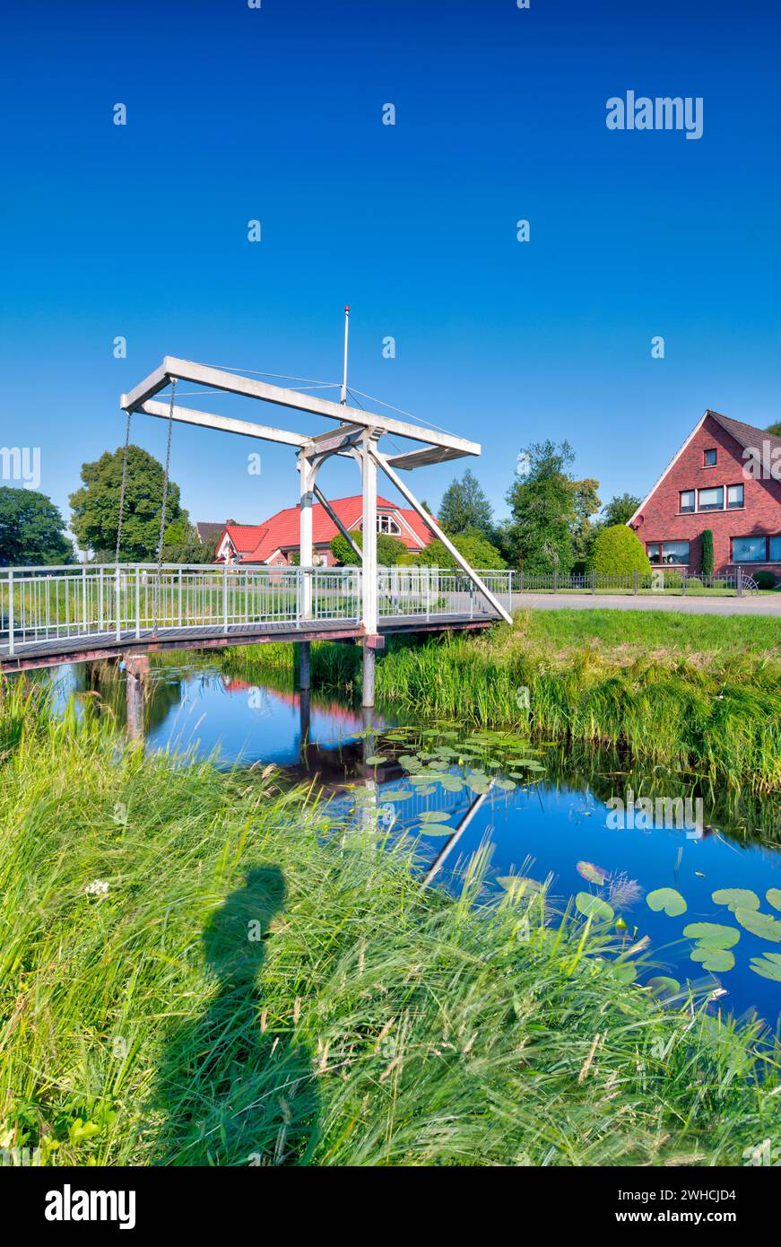 German Fehnroute, bascule bridge, Fehnkanal, view, architecture, East ...