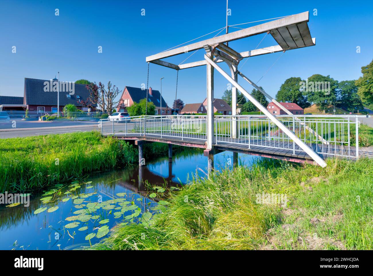German Fehnroute, bascule bridge, Fehnkanal, view, architecture, East ...