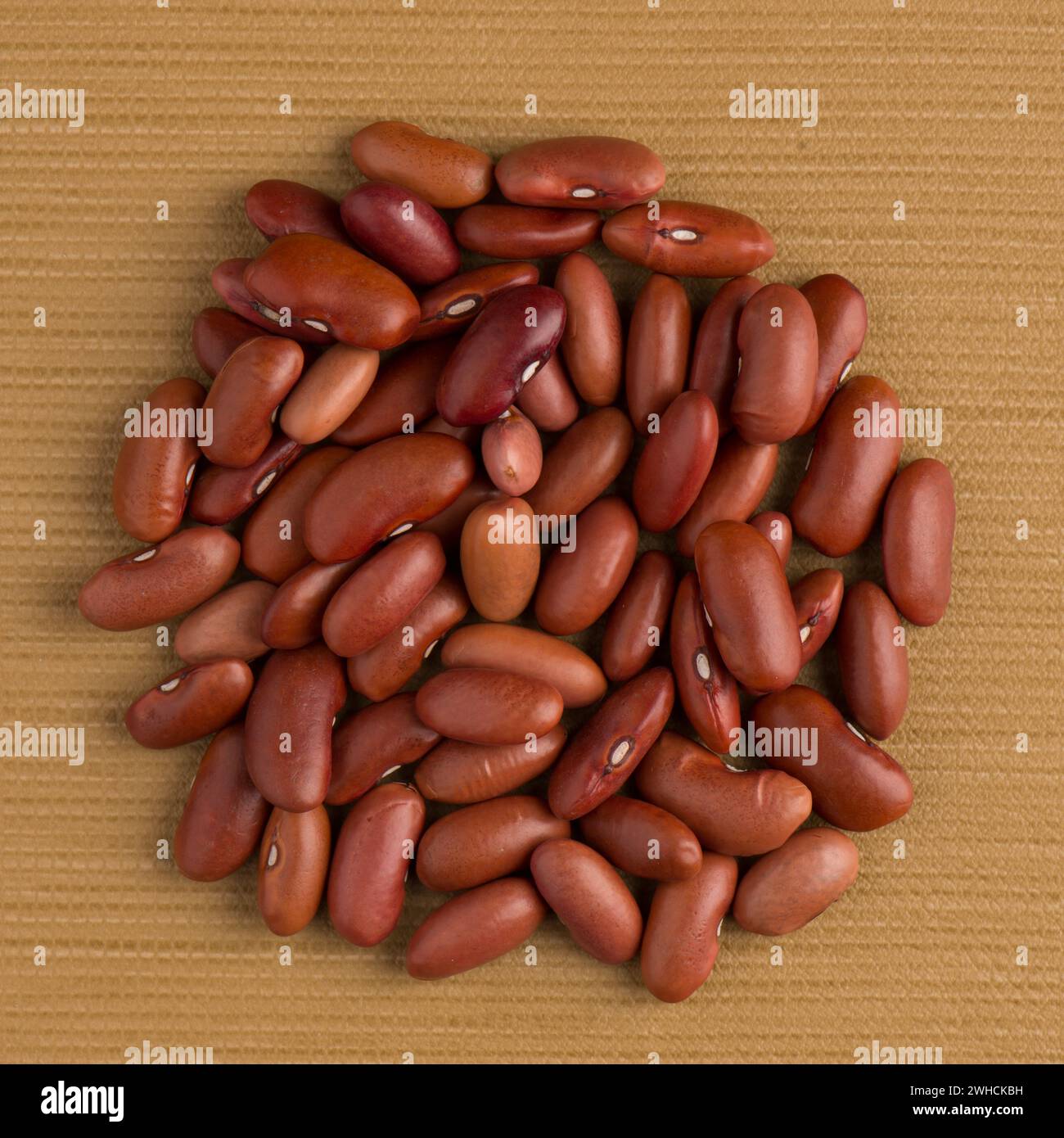 Circle of red beans Stock Photo - Alamy