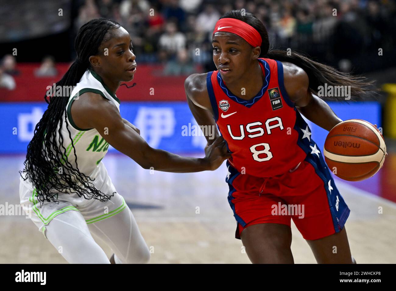 Antwerp, Belgium. 09th Feb, 2024. Nigerian Promise Amukamara and USA's ...