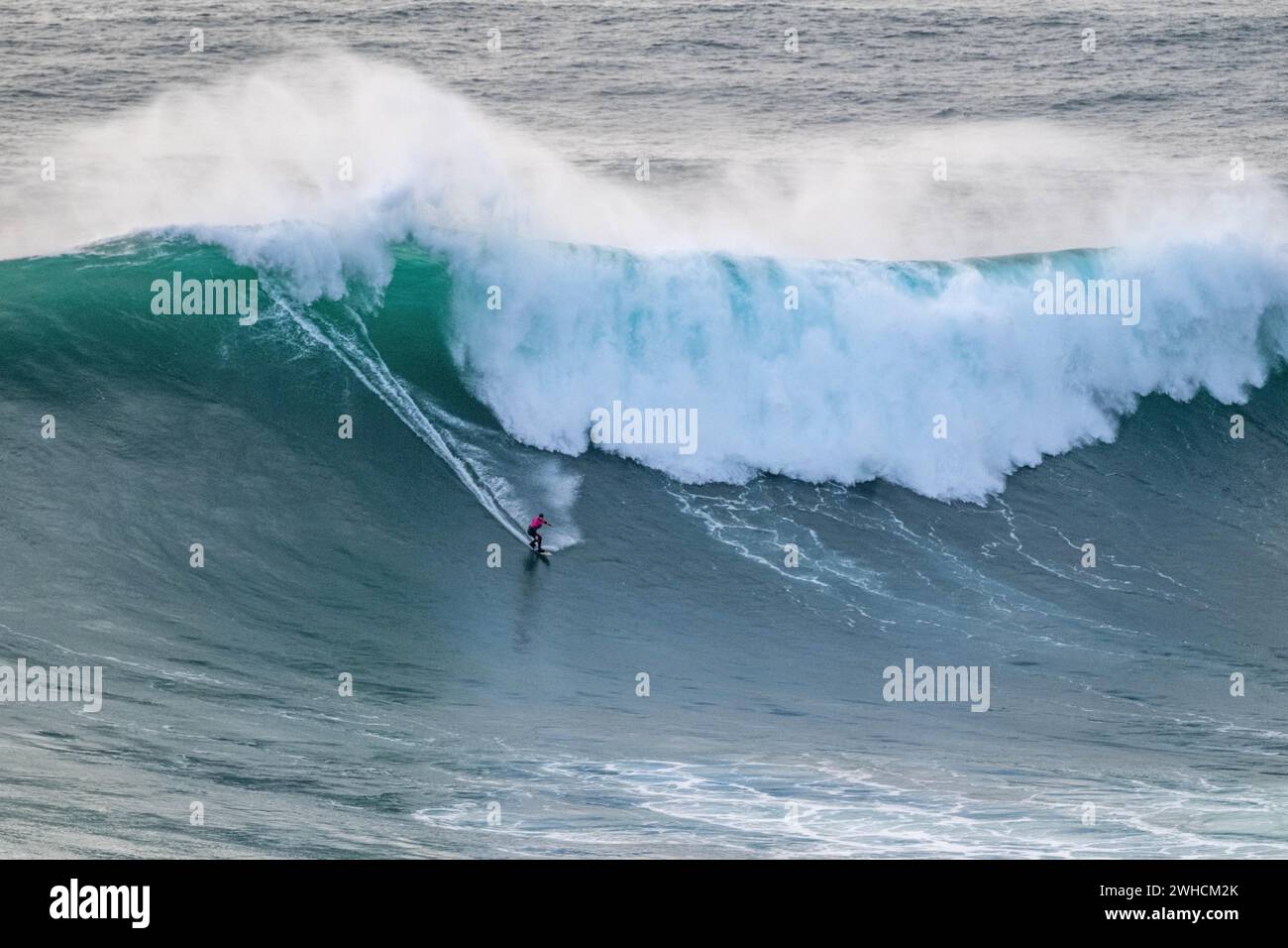 Nazare wave hi-res stock photography and images - Alamy