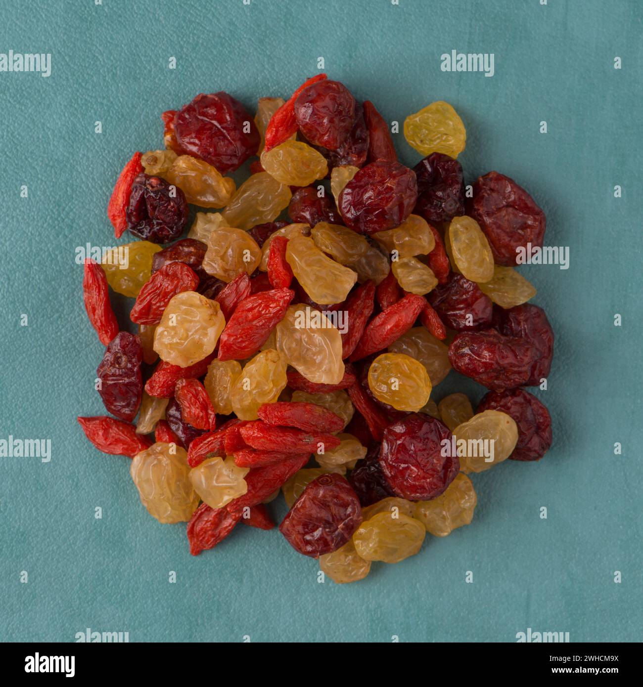 Circle of mixed dried fruits Stock Photo - Alamy