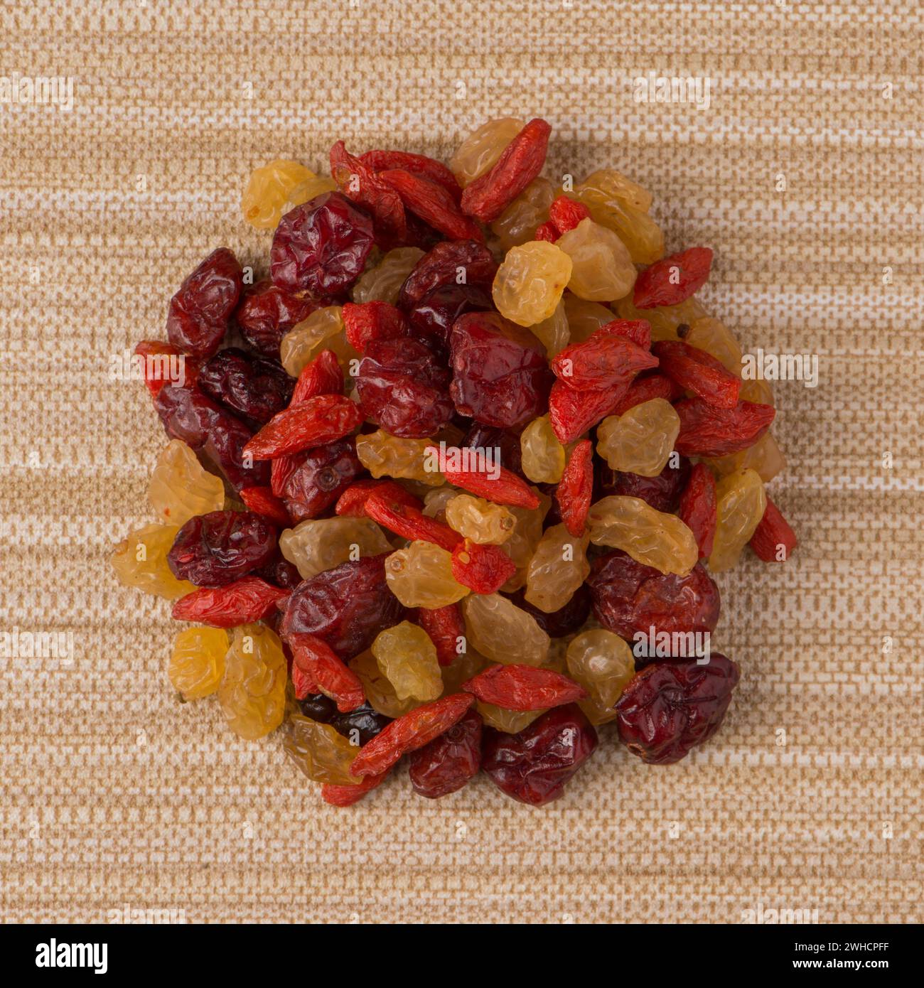 Circle of mixed dried fruits Stock Photo - Alamy
