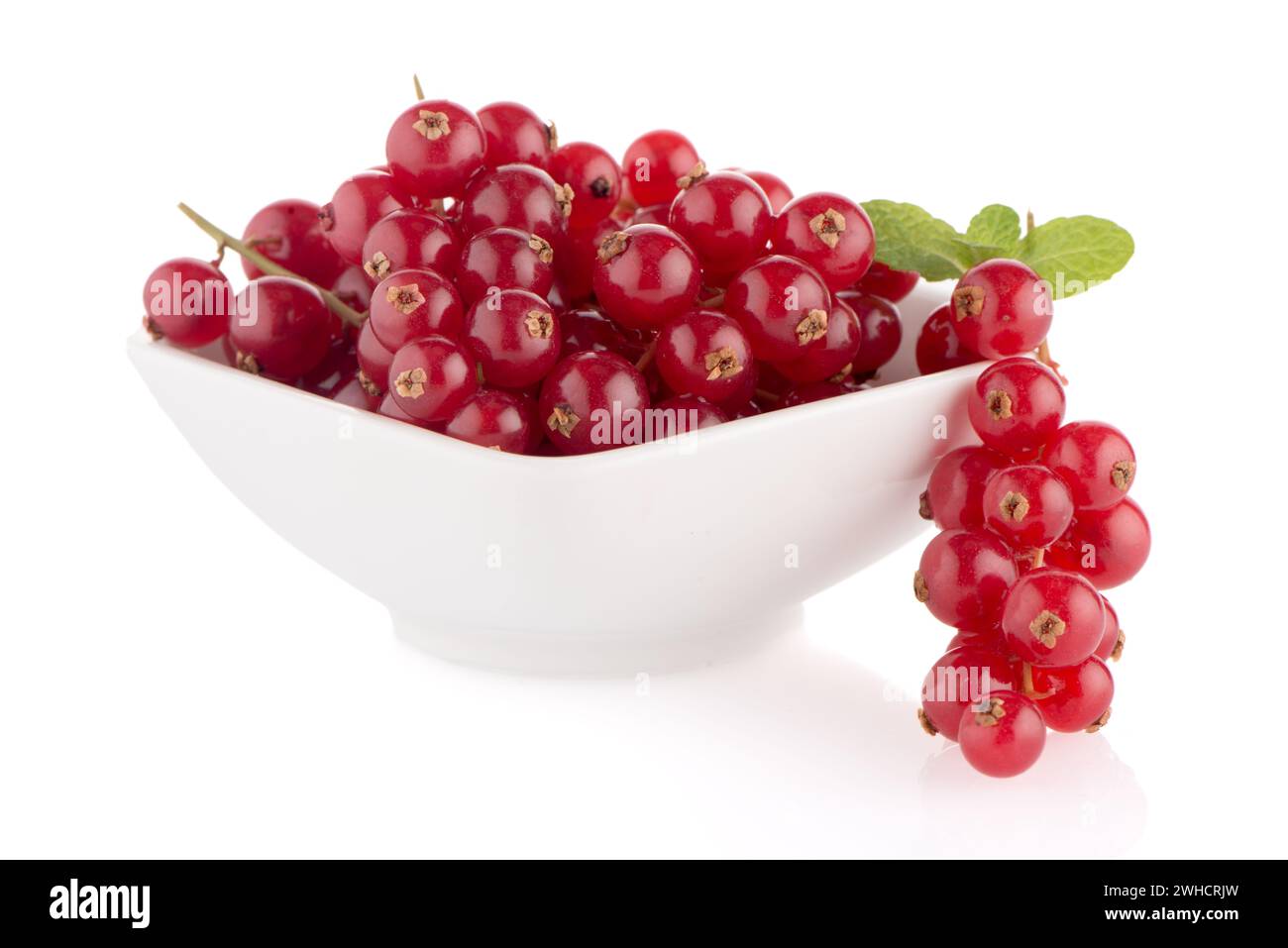 Bowl red white currants Cut Out Stock Images & Pictures - Alamy