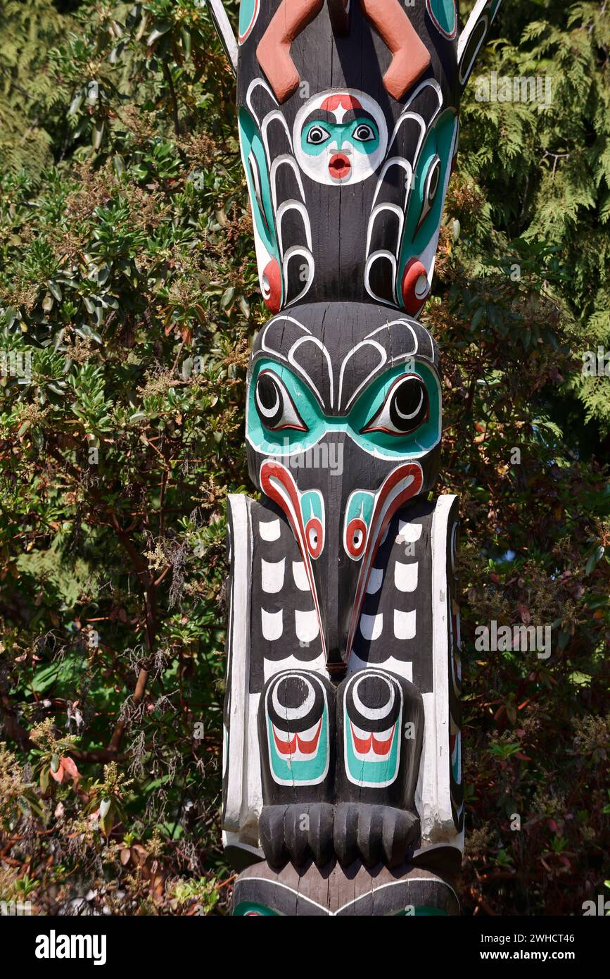Totem Pole, Ga'akstalas Totem Pole, Stanley Park, Vancouver, British ...