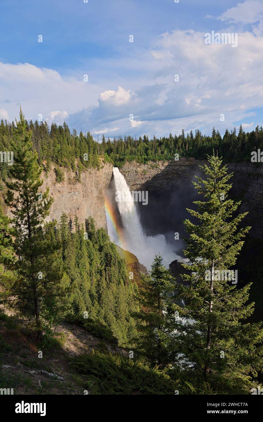 Helmcken Falls waterfall, Murtle River, Wells Gray Provincial Park ...