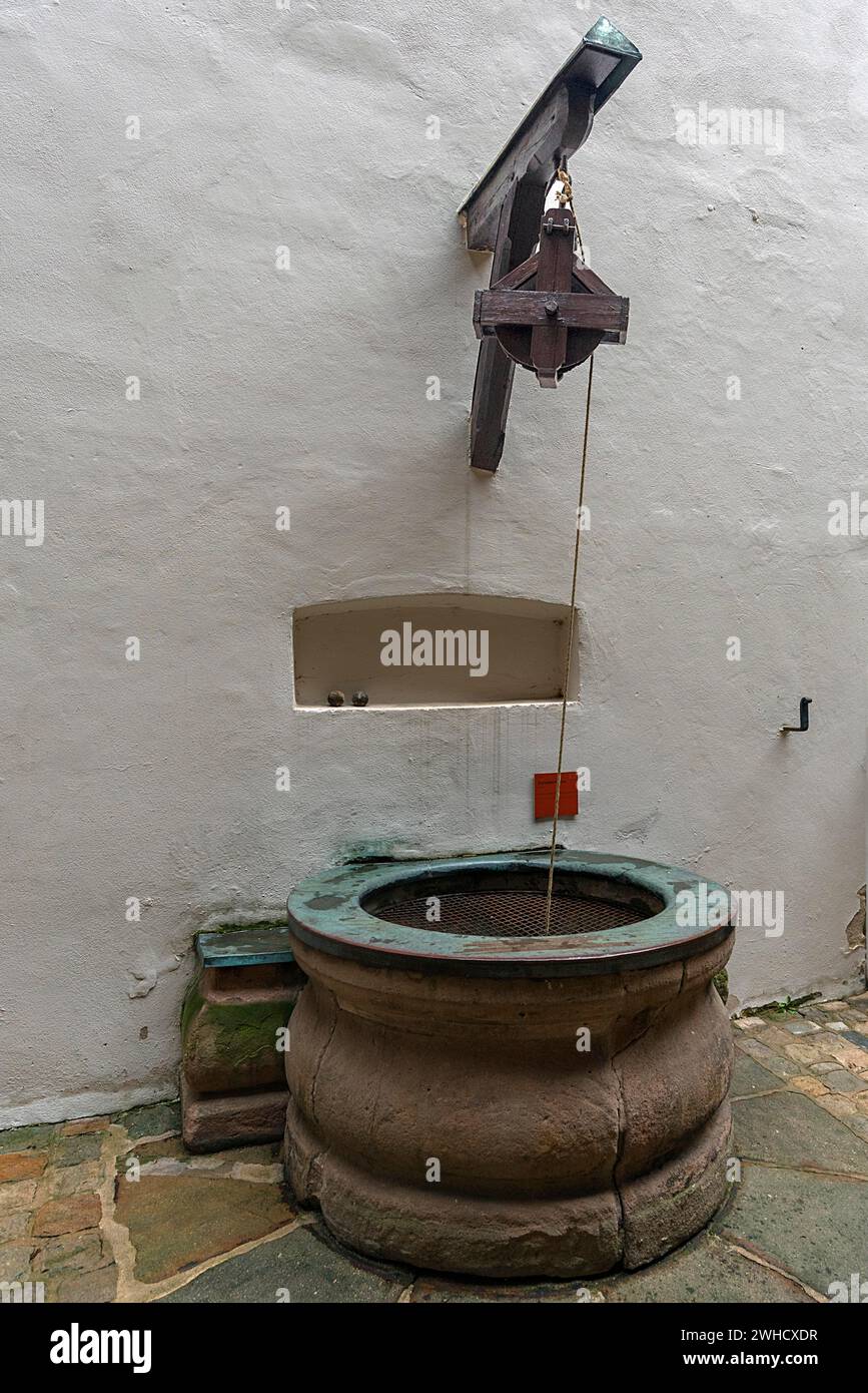 Historic draw well in the courtyard of the Fembohaus, Nuremberg, Middle ...