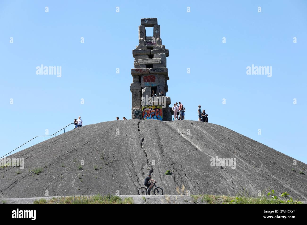 Rheinelbe spoil tip in Gelsenkirchen. The Himmelstreppe sculpture ...