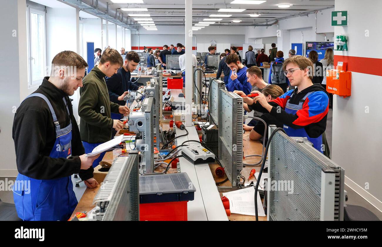 Trainees at a Deutsche Bahn training centre for industrial and ...