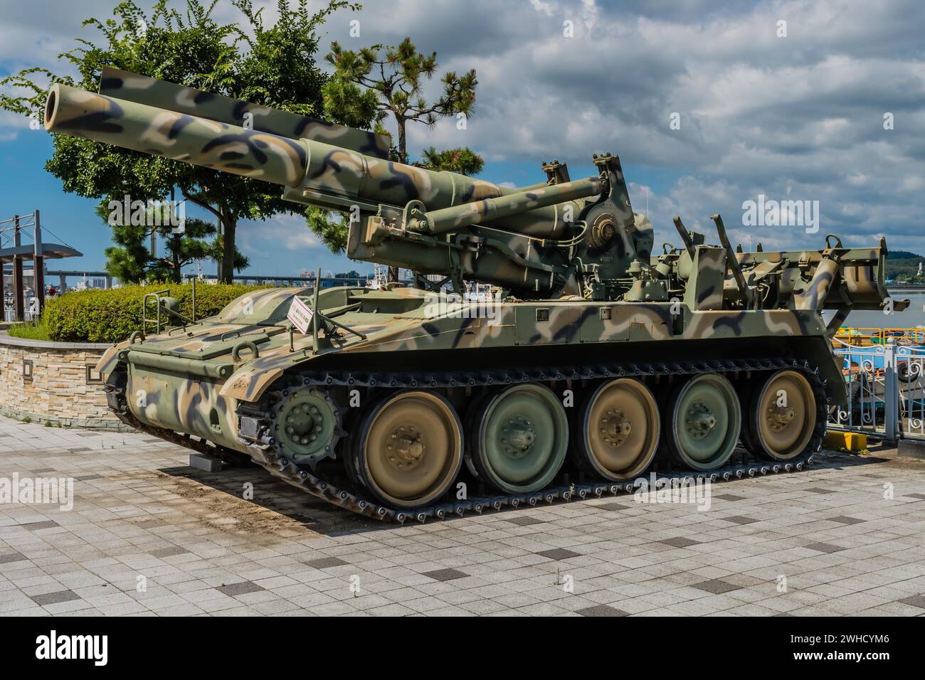 Side view of 8 inch self-propelled gun on display at seaside park in ...