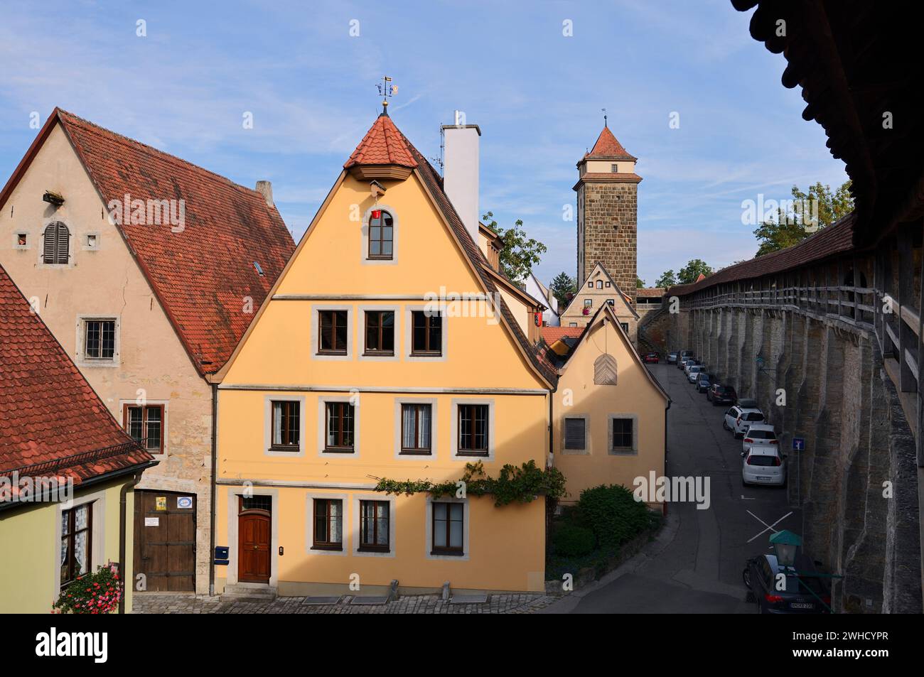 Town wall walkway and gallows gate, Rothenburg ob der Tauber, Middle ...
