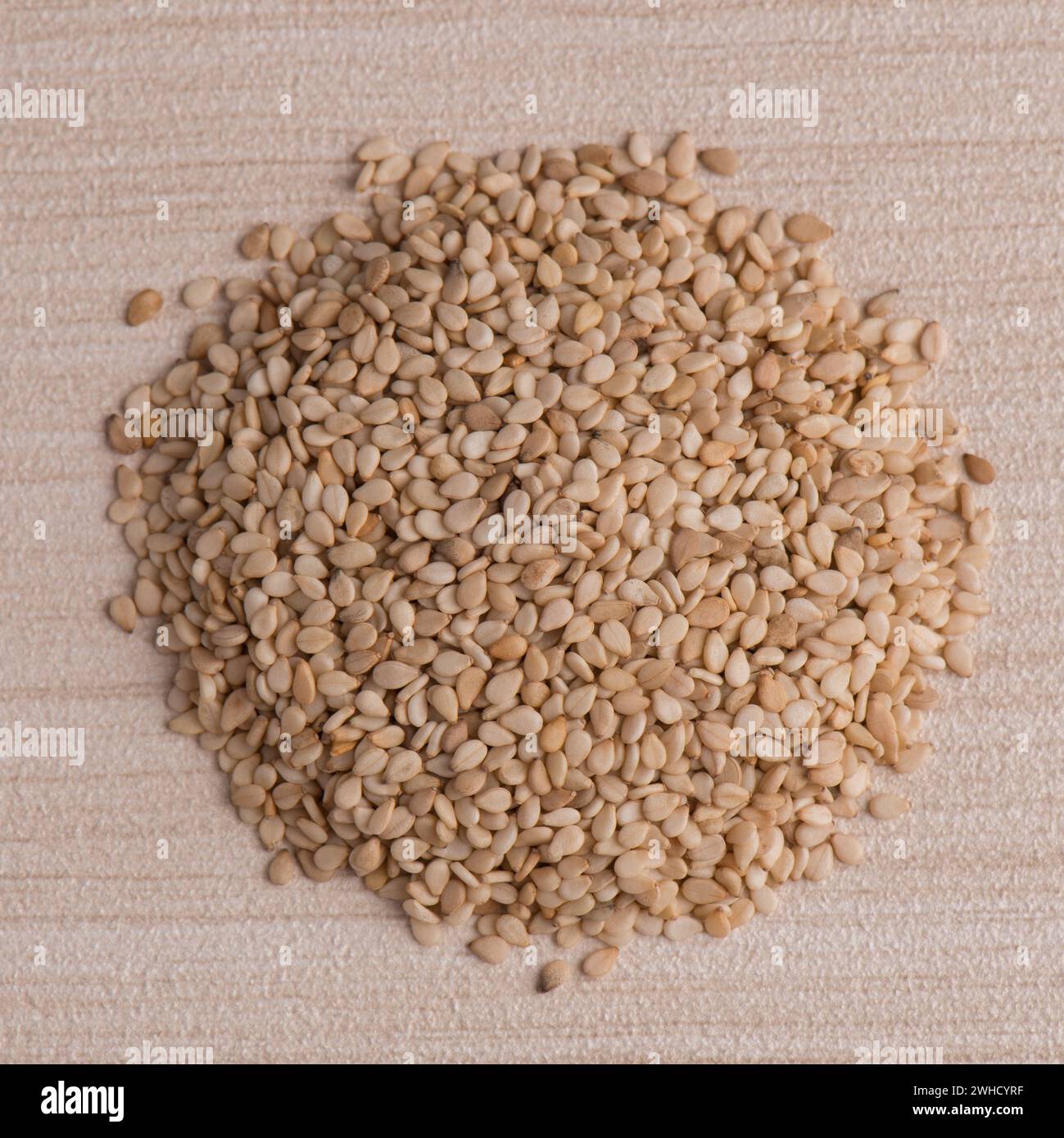 Circle of sesame seeds Stock Photo - Alamy