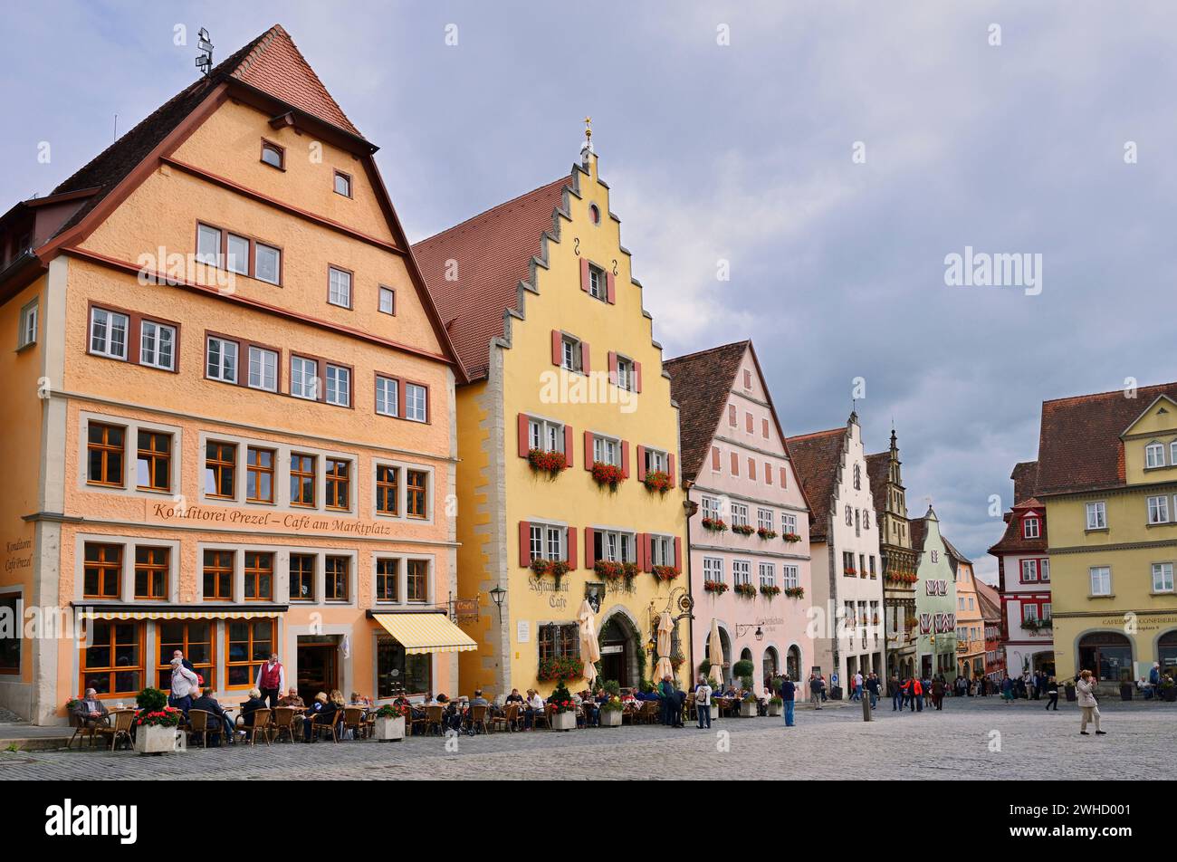 Restaurant and stores on the market square, Rothenburg ob der Tauber ...
