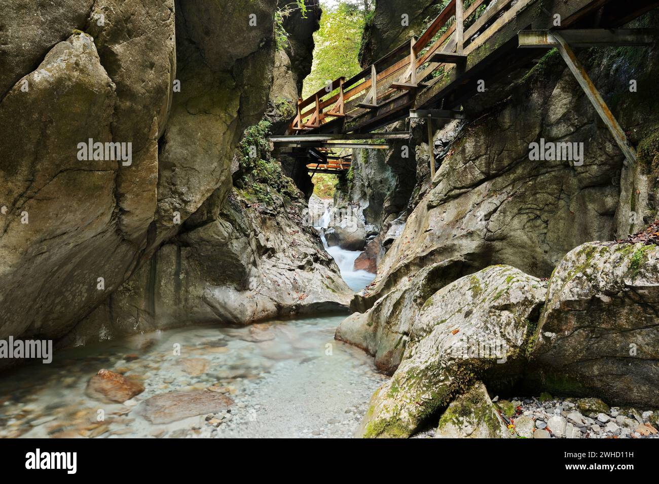 Weißbach and wooden footbridge in the Seisenbergklamm gorge, Weißbach ...