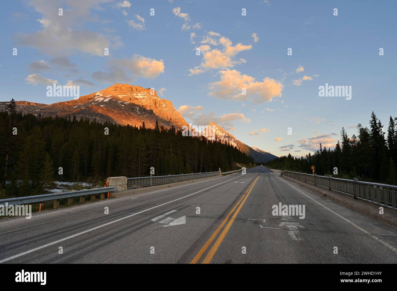 Icefields Parkway road at Mosquito Creek in the evening, Banff National ...