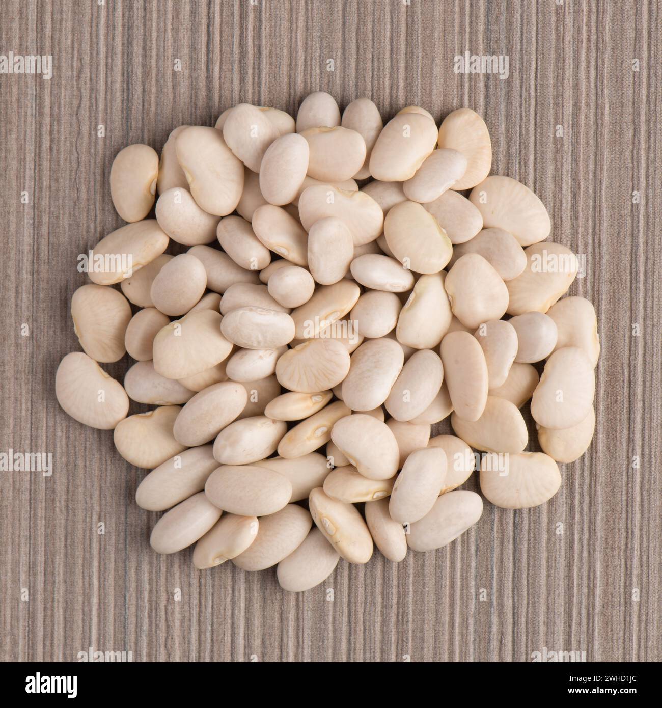 White bean seed hi-res stock photography and images - Alamy