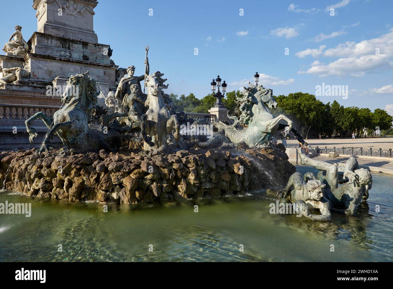 Nouvelle fontaine hi-res stock photography and images - Alamy
