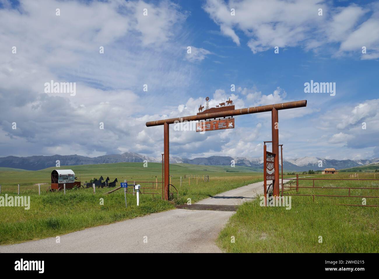 Driveway to lonesome pine ranch hi-res stock photography and images - Alamy