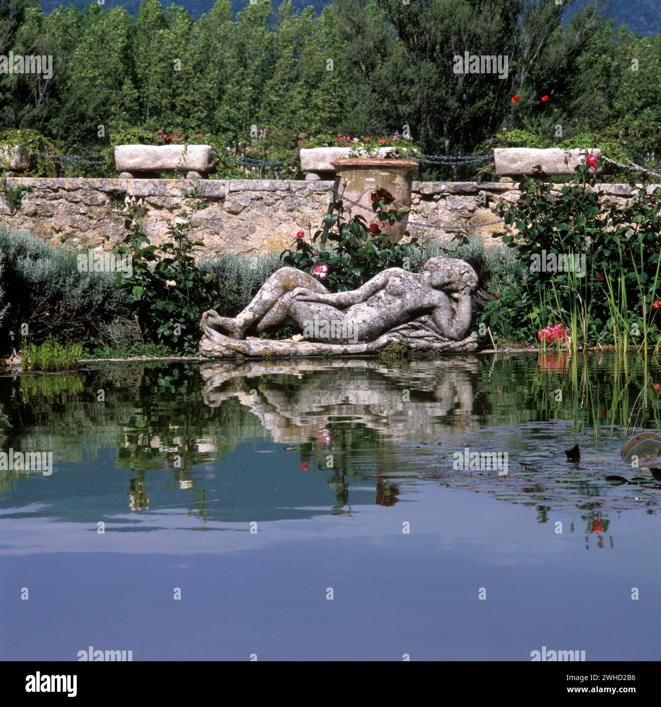 Renaissance castle garden of Lourmarin, Parc Naturel Regional du ...