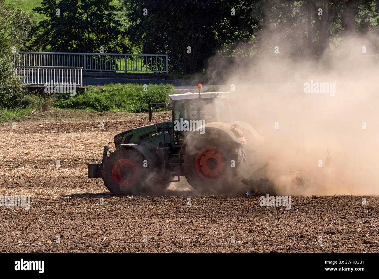 Dust of the earth hi-res stock photography and images - Alamy