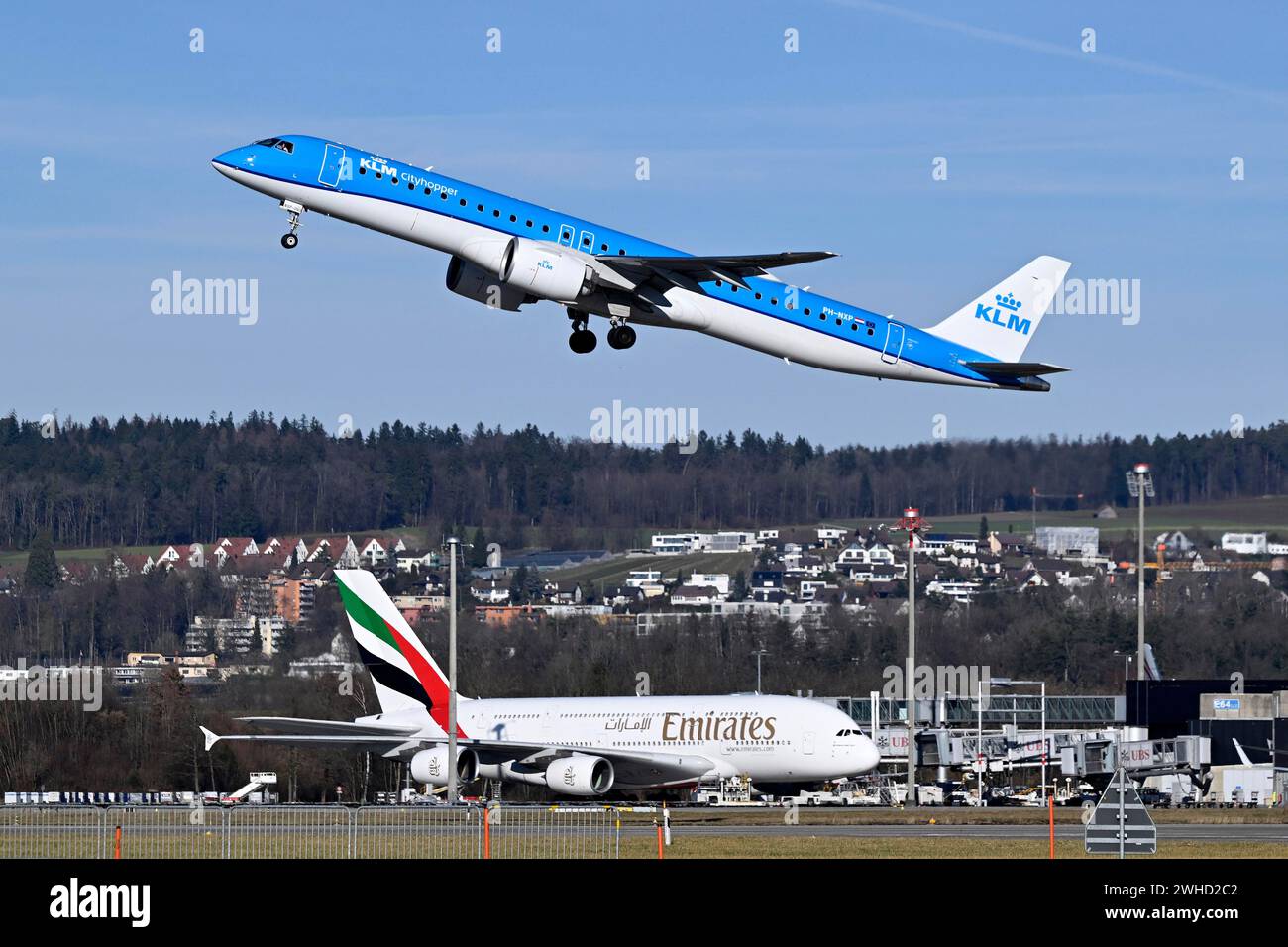 Aircraft KLM Cityhopper, Embraer E195-E2, PH-NXP, Zurich Kloten ...