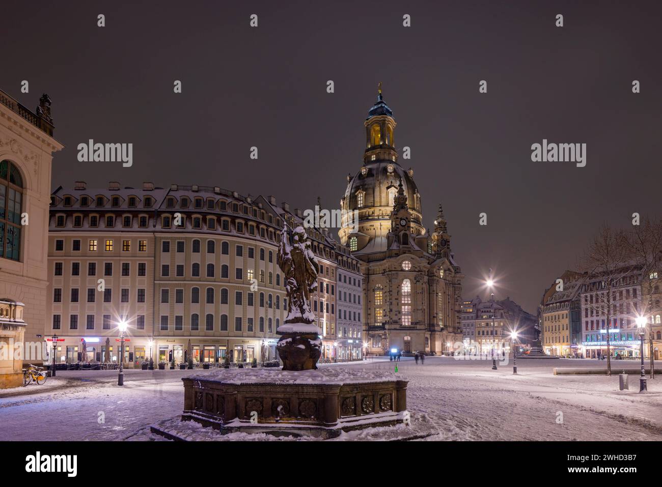 The old town centre of Dresden with its historic buildings. Neumarkt ...
