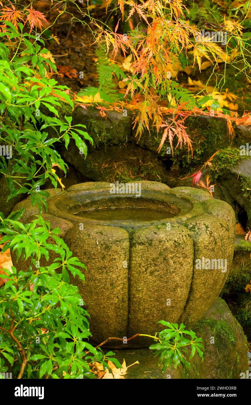 Stone Lotus Basin, Portland Japanese Garden, Washington Park, Portland ...