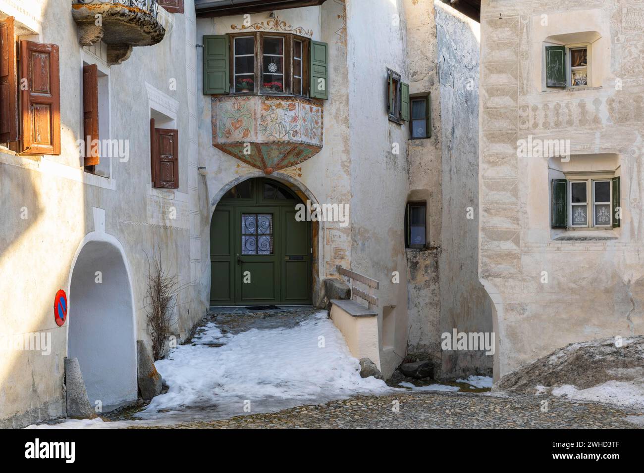 Bay window, entrance door, historic house, sgraffito, facade ...