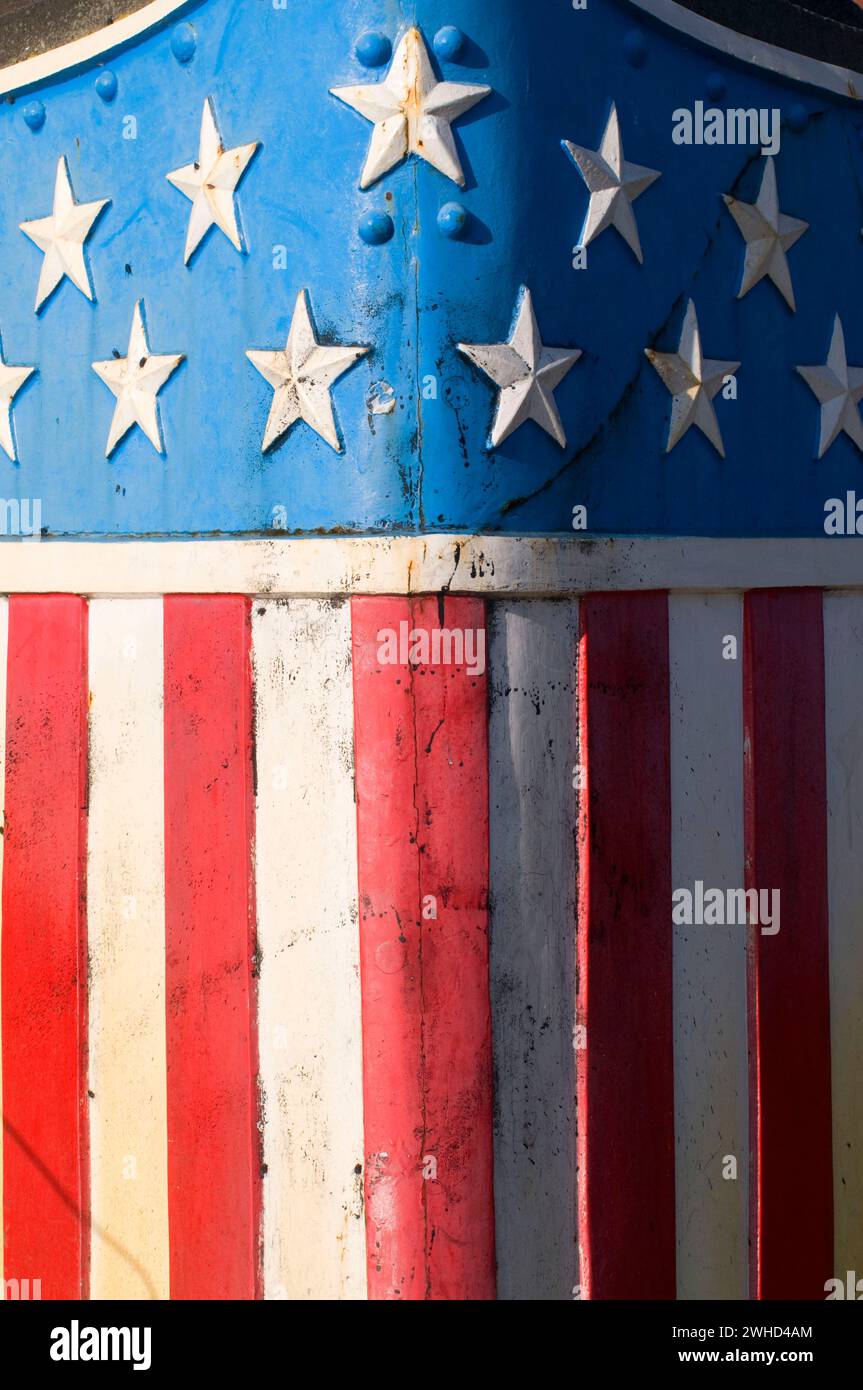American shield and USS Oregon Memorial, Waterfront Park, Portland ...
