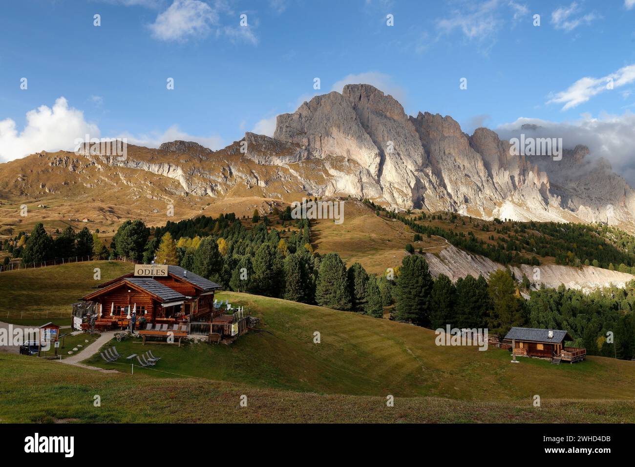 Odles hut hi-res stock photography and images - Alamy
