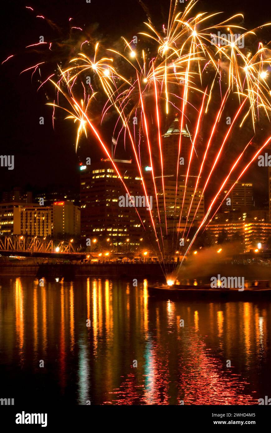 Fireworks during Cinco de Mayo Fiesta, Vera Katz Eastside Esplanade ...