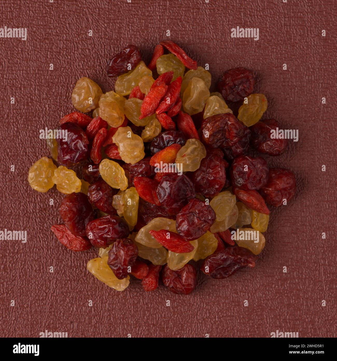 Circle of mixed dried fruits Stock Photo - Alamy
