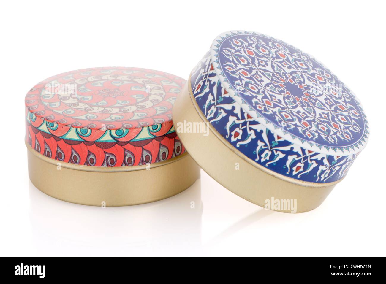 Vintage tin box Stock Photo - Alamy