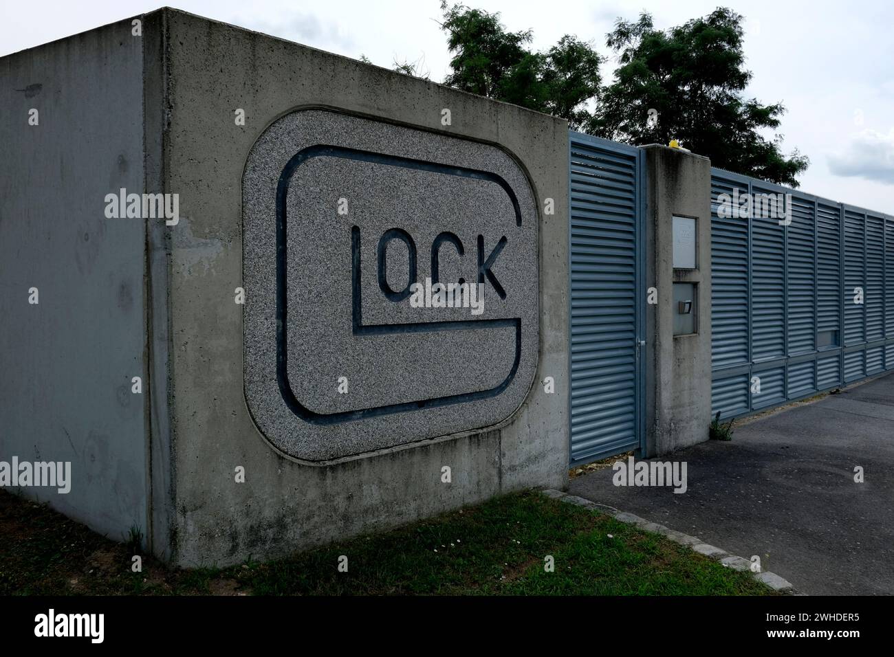Deutsch symbol hi-res stock photography and images - Alamy