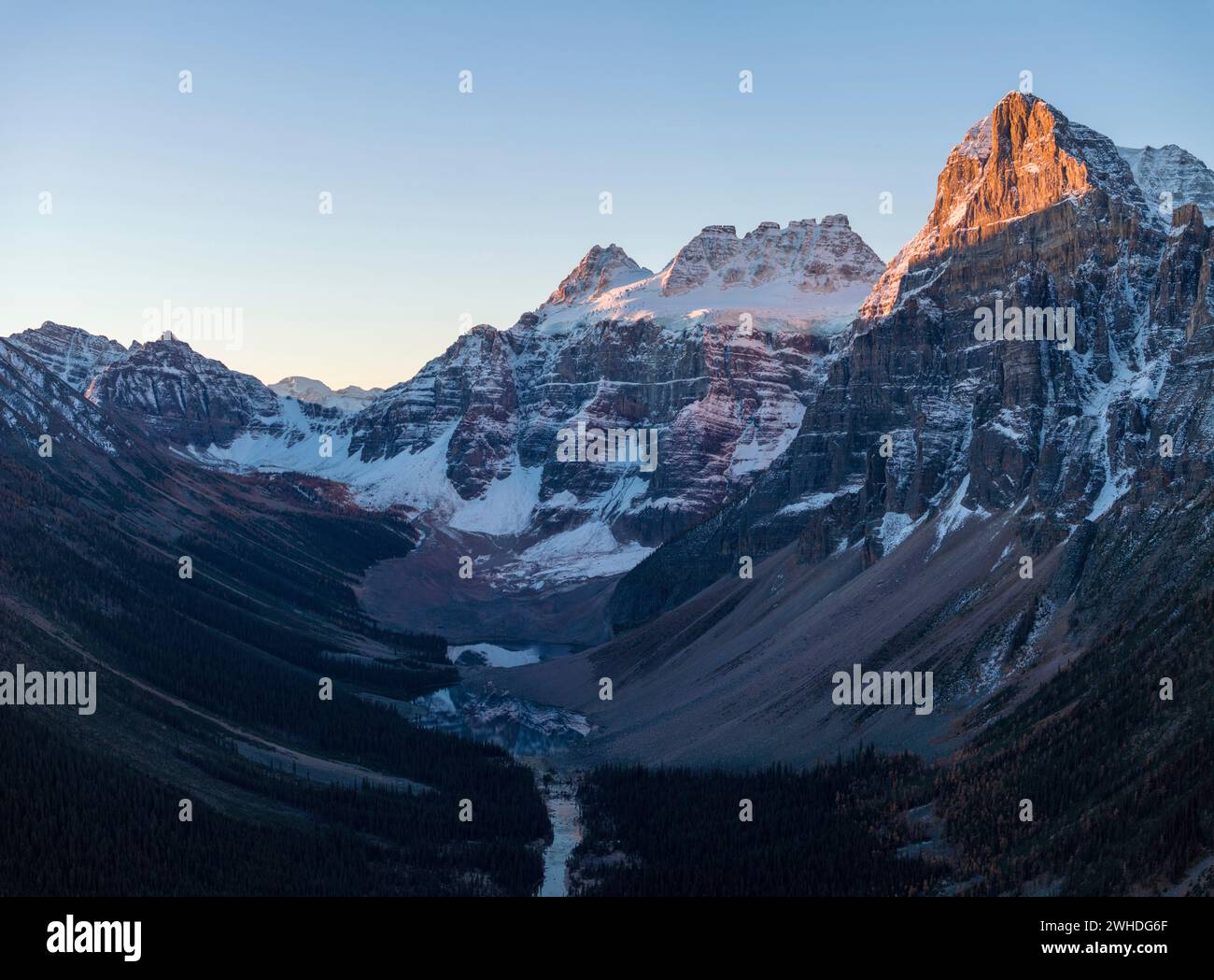 Canada, Banff, Moraine Lake - near Lake Louise Stock Photo - Alamy