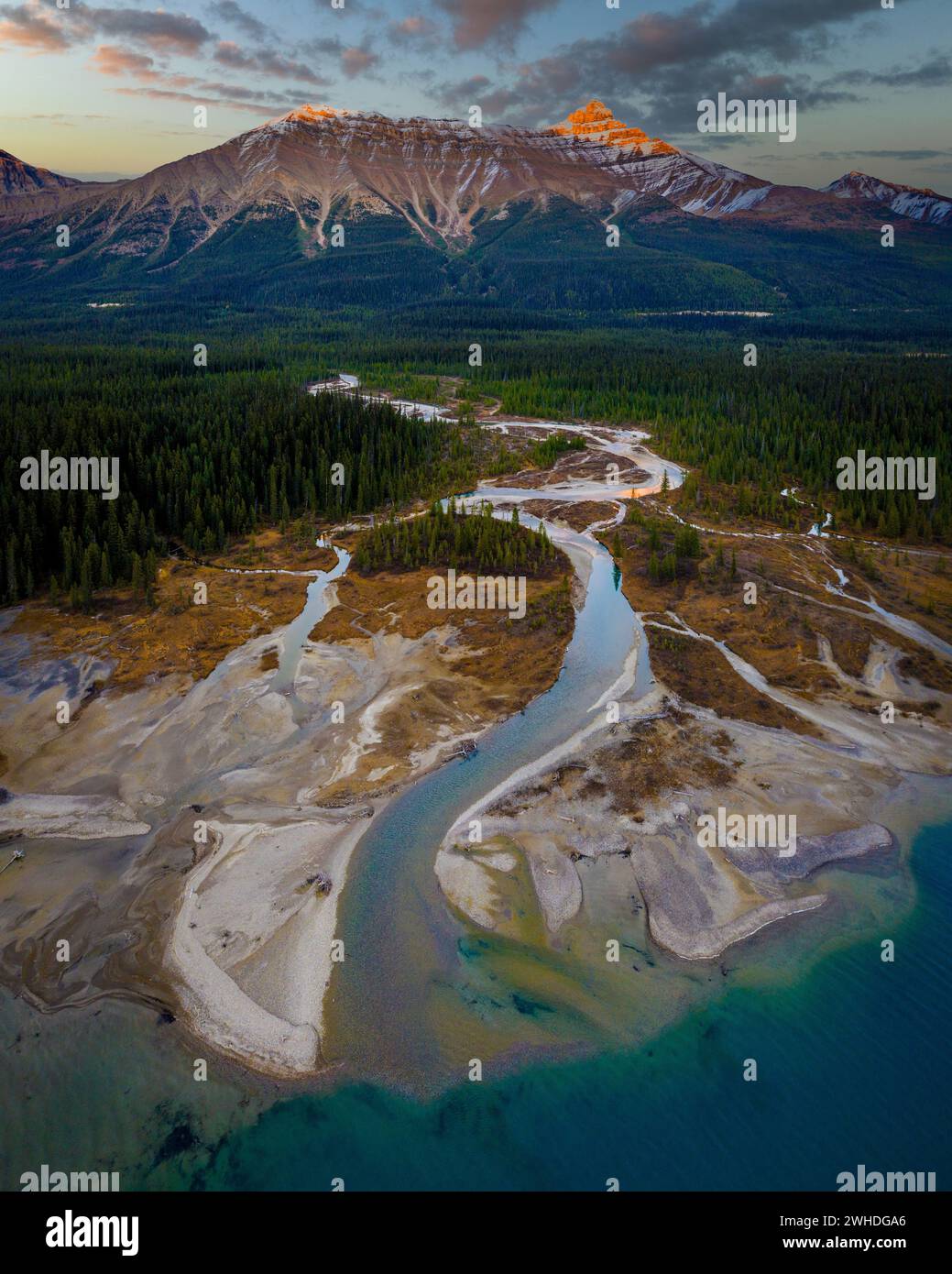 Canadain tourist hi-res stock photography and images - Alamy