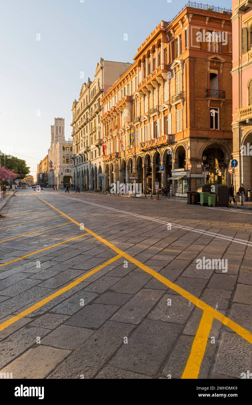 Building on via roma hi-res stock photography and images - Alamy