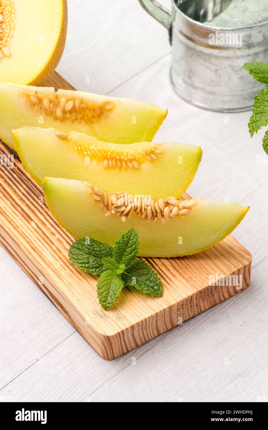 Green organic honeydew melon hi-res stock photography and images - Alamy